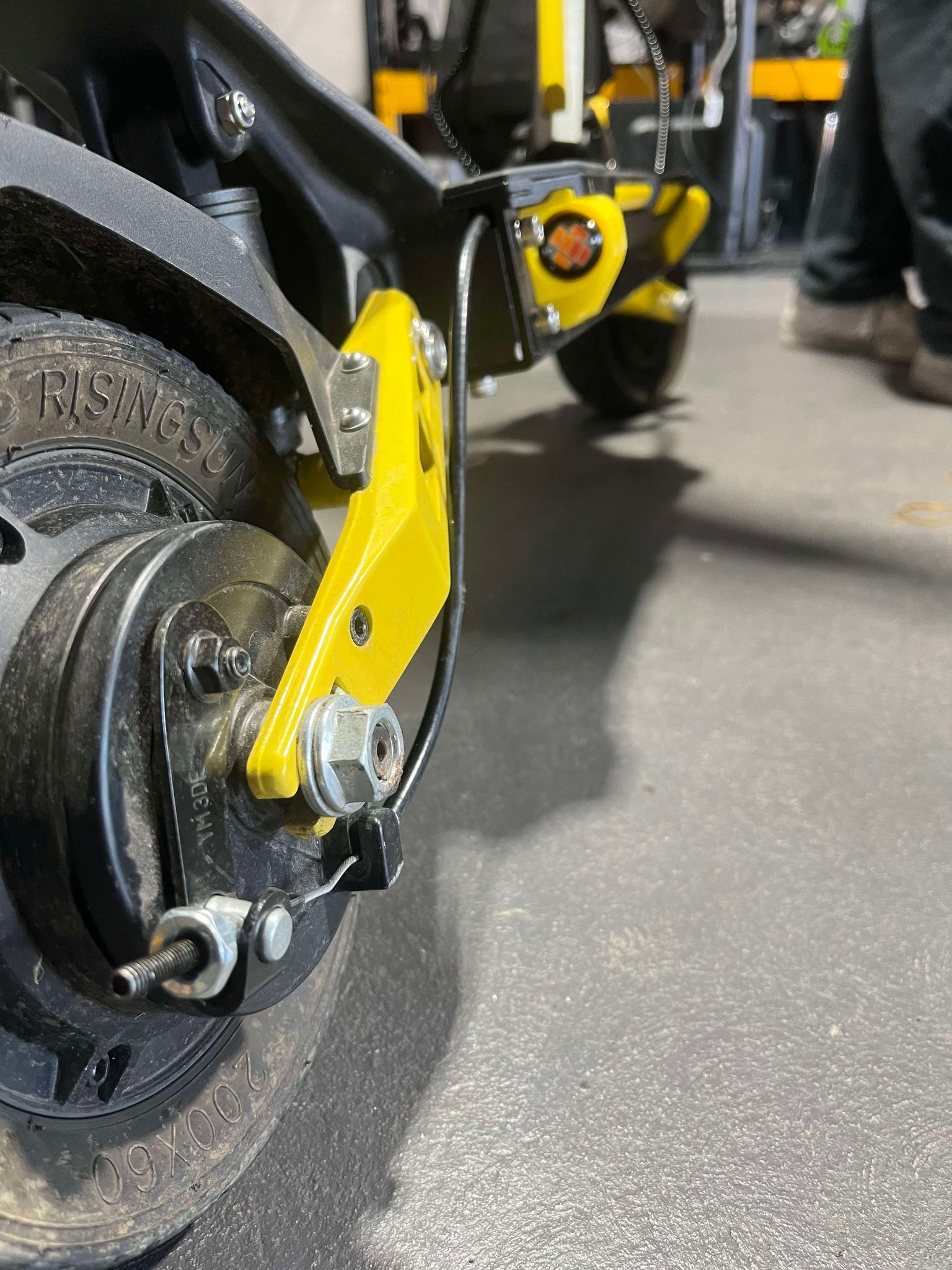 drum brake cable line (front/rear) – Scooteroo Perth Pty Ltd